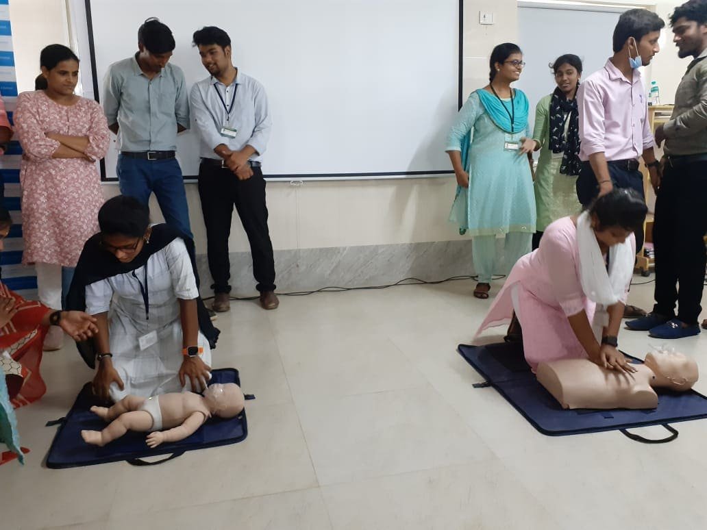 Training On Basic Life Saving Skills – Sri Jayendra Saraswathi ...